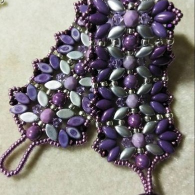 Explore the Beauty of IrisDuo Beads: Designs, Tutorials, and Complimentary Beading Supplies